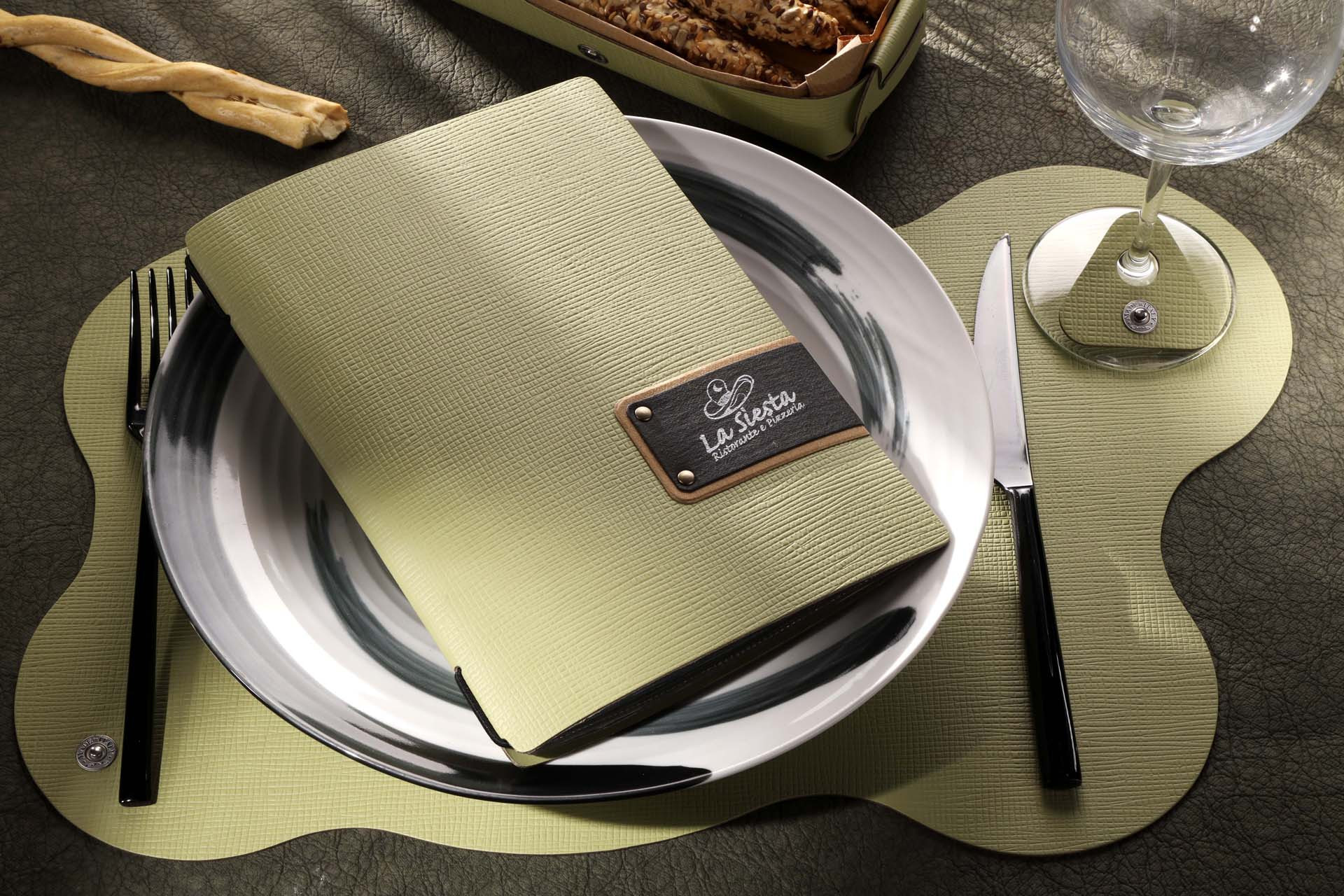 Personalizable menu covers MADE IN ITALY.